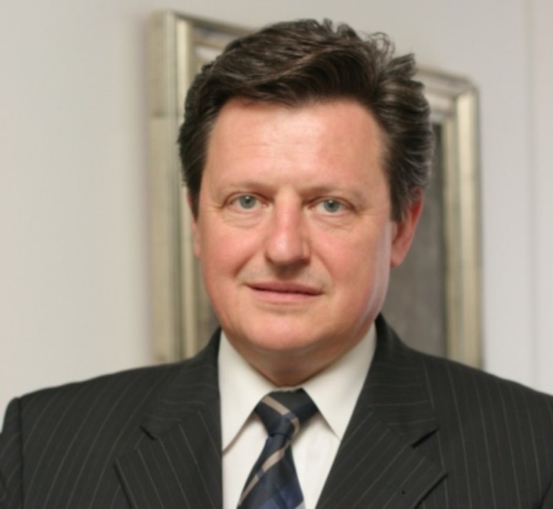 Gregor Pivec ostaja direktor UKC Maribor