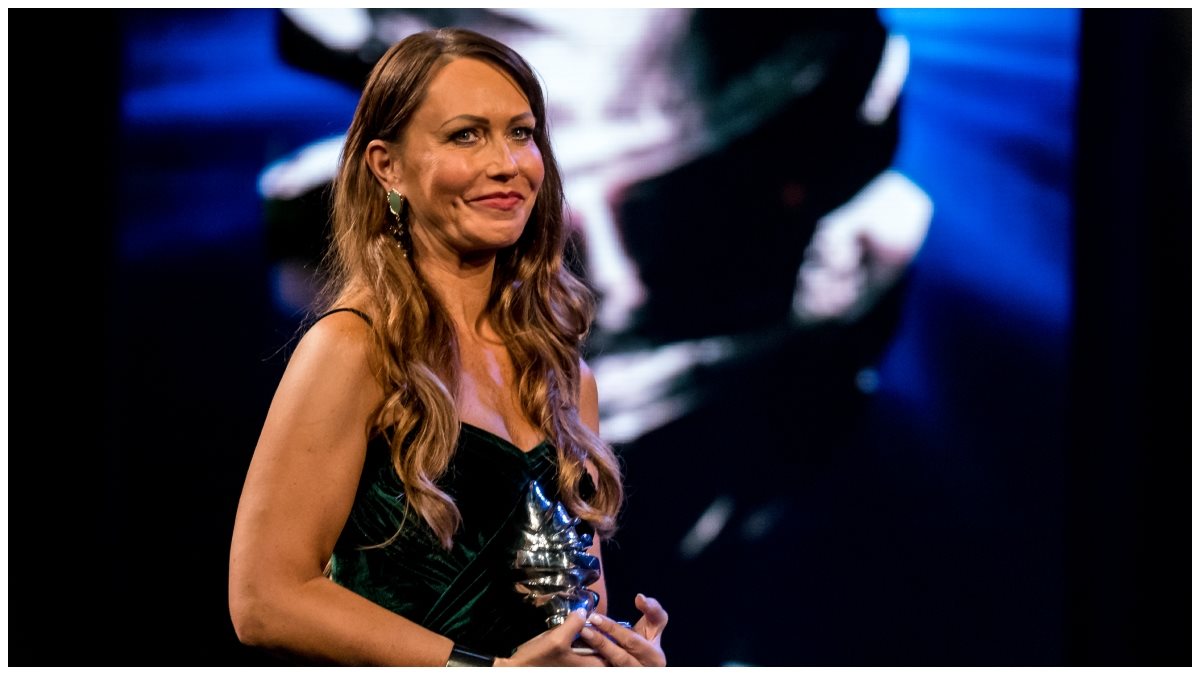 Atraktivna Mirjam Poterbin na tekmi v Los Angelesu pritegnila številne ...