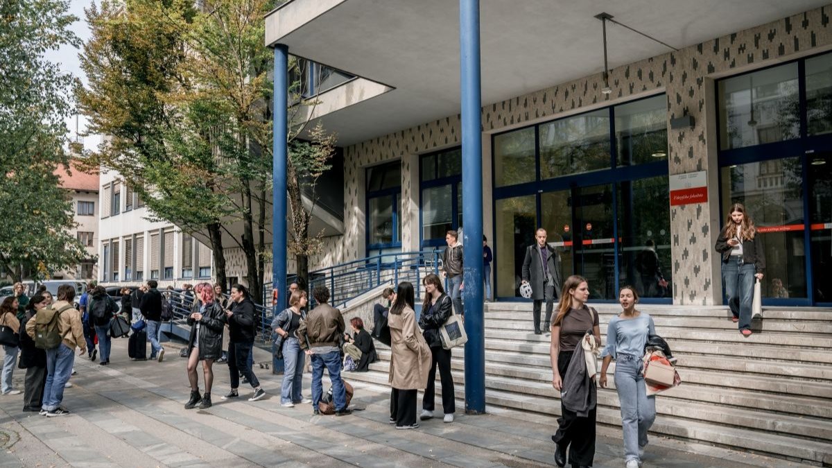 Zadnji dan za prijavo na fakultete in višje šole za študijsko leto 2025 ...